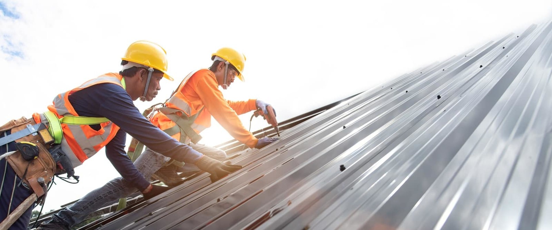 What are the advantages and disadvantages of metal?